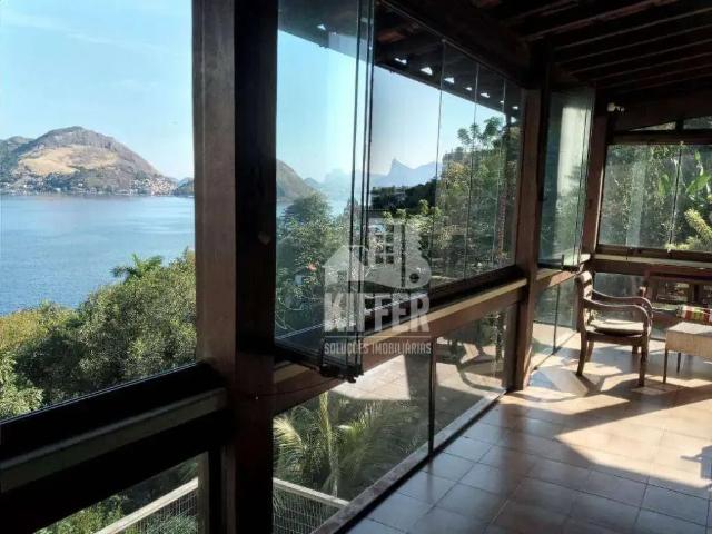 Casa / Sobrado para Venda em Niterói/RJ São Francisco 6 Quartos