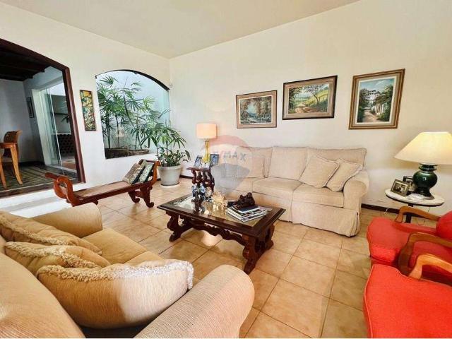 Casa / Sobrado para Venda em Niterói/RJ São Francisco 7 Quartos