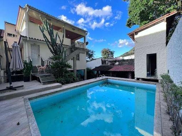 Casa / Sobrado para Venda em Niterói/RJ São Francisco 7 Quartos