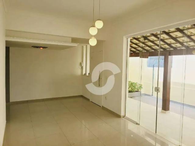 Casa / Sobrado para Venda em Niterói/RJ São Francisco 2 Quartos