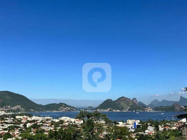 Casa / Sobrado para Venda em Niterói/RJ São Francisco 3 Quartos