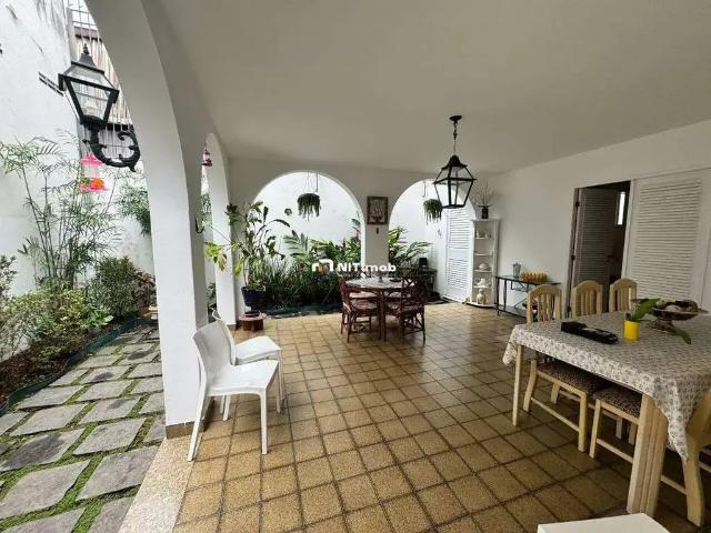 Casa / Sobrado para Venda em Niterói/RJ São Francisco 3 Quartos