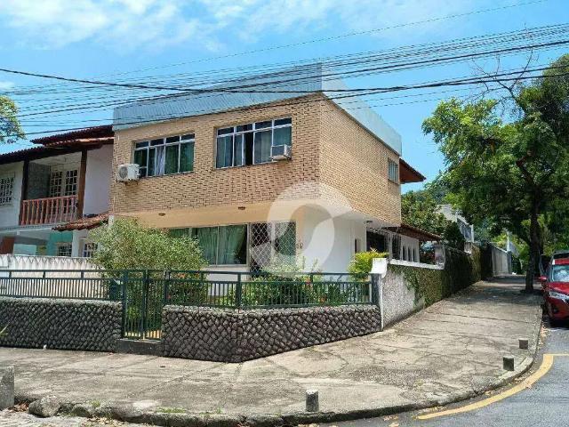 Casa / Sobrado para Venda em Niterói/RJ São Francisco 3 Quartos