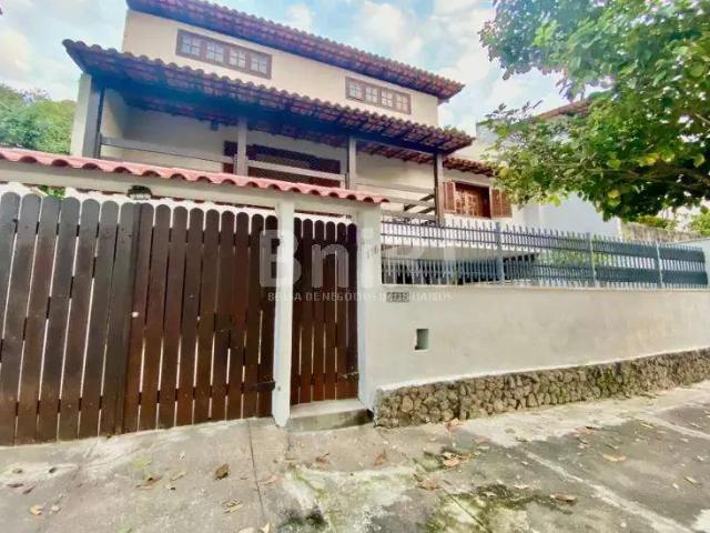 Casa / Sobrado para Venda em Niterói/RJ São Francisco 3 Quartos