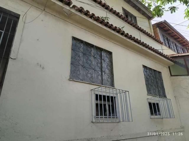 Casa / Sobrado para Venda em Niterói/RJ Santa Rosa 4 Quartos