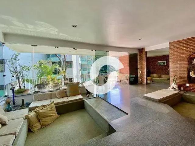 Casa / Sobrado para Venda em Niterói/RJ Santa Rosa 4 Quartos