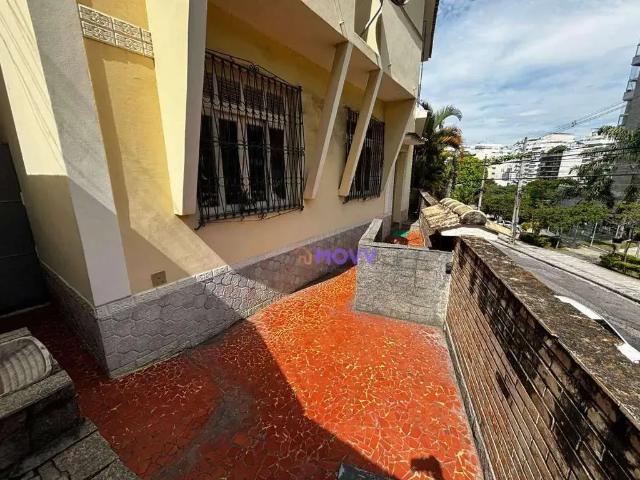 Casa / Sobrado para Venda em Niterói/RJ Santa Rosa 4 Quartos