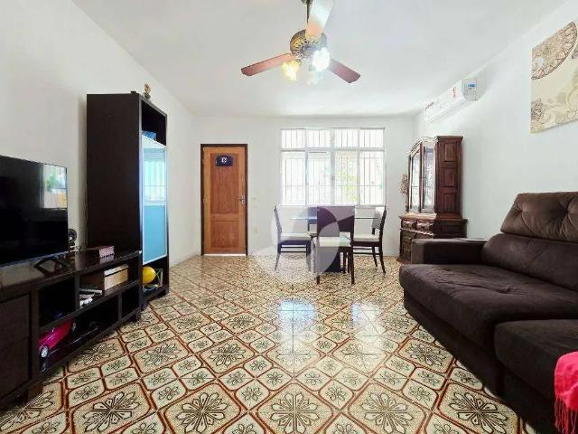 Casa / Sobrado para Venda em Niterói/RJ Santa Rosa 4 Quartos
