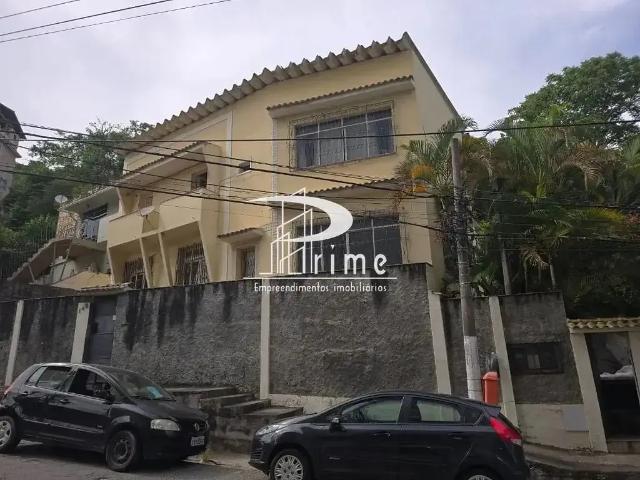 Casa / Sobrado para Venda em Niterói/RJ Santa Rosa 4 Quartos