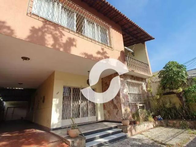 Casa / Sobrado para Venda em Niterói/RJ Santa Rosa 5 Quartos