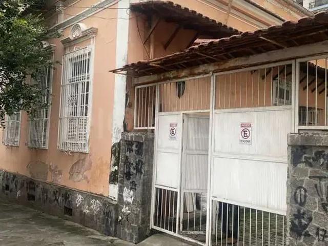 Casa / Sobrado para Venda em Niterói/RJ Santa Rosa 5 Quartos