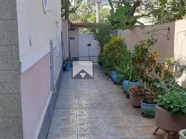 Casa / Sobrado para Venda em Niterói/RJ Santa Rosa 2 Quartos