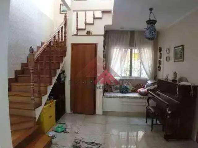 Casa / Sobrado para Venda em Niterói/RJ Santa Rosa 2 Quartos