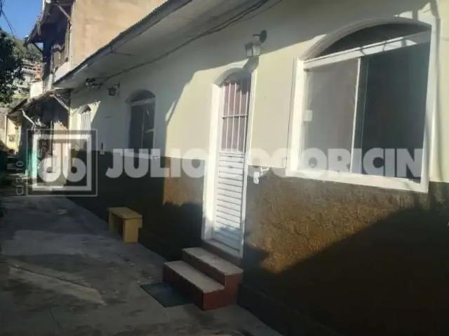 Casa / Sobrado para Venda em Niterói/RJ Santa Rosa 2 Quartos
