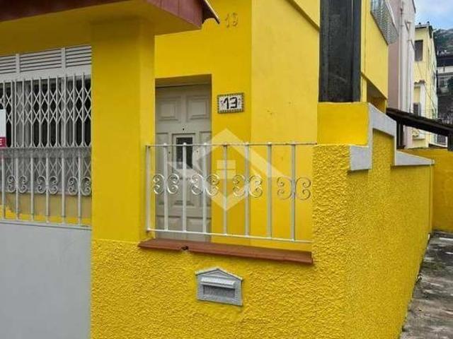 Casa / Sobrado para Venda em Niterói/RJ Santa Rosa 2 Quartos