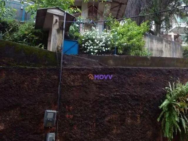 Casa / Sobrado para Venda em Niterói/RJ Santa Rosa 2 Quartos
