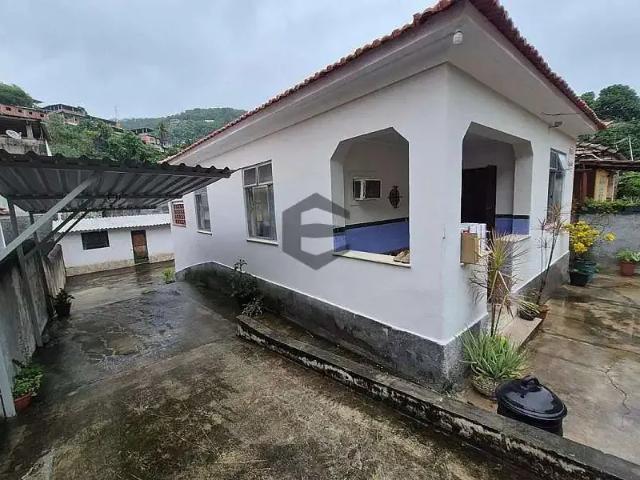 Casa / Sobrado para Venda em Niterói/RJ Santa Rosa 2 Quartos