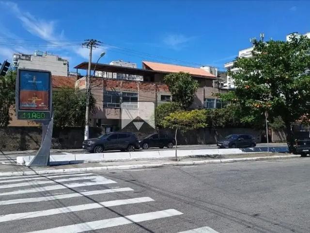 Casa / Sobrado para Venda em Niterói/RJ Santa Rosa 3 Quartos
