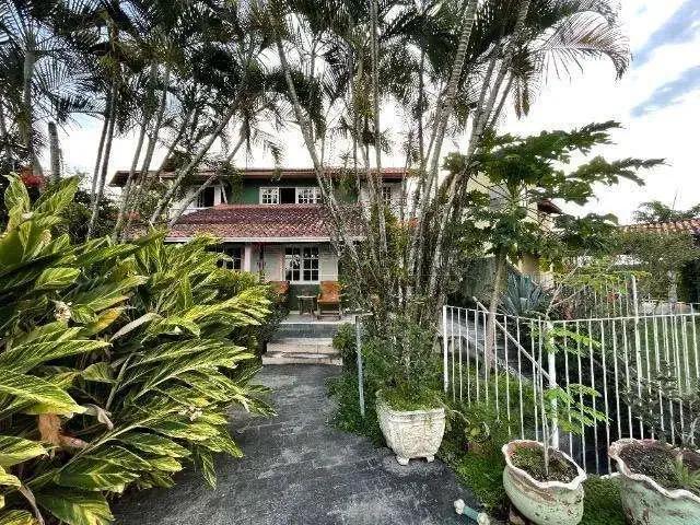 Casa / Sobrado para Venda em Niterói/RJ Sapê 6 Quartos