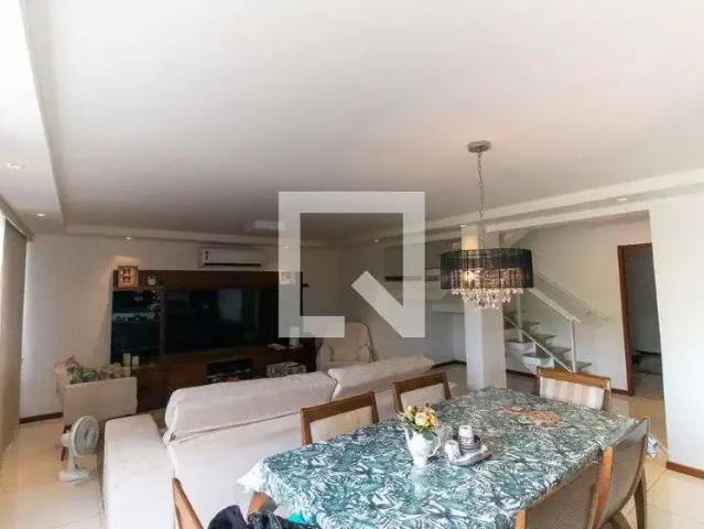 Casa / Sobrado para Venda em Niterói/RJ Serra Grande 4 Quartos