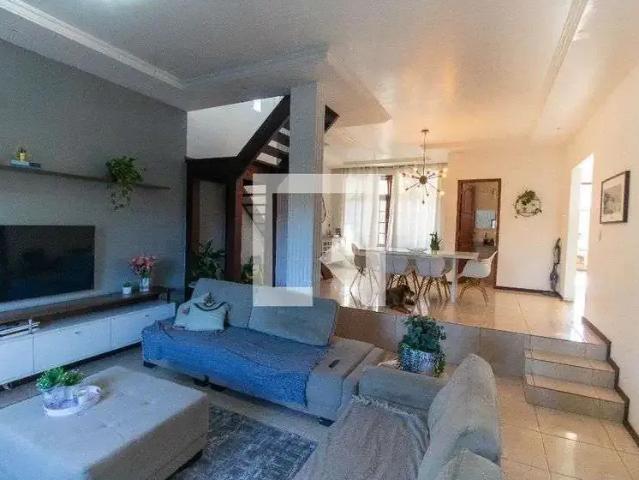 Casa / Sobrado para Venda em Niterói/RJ Serra Grande 5 Quartos