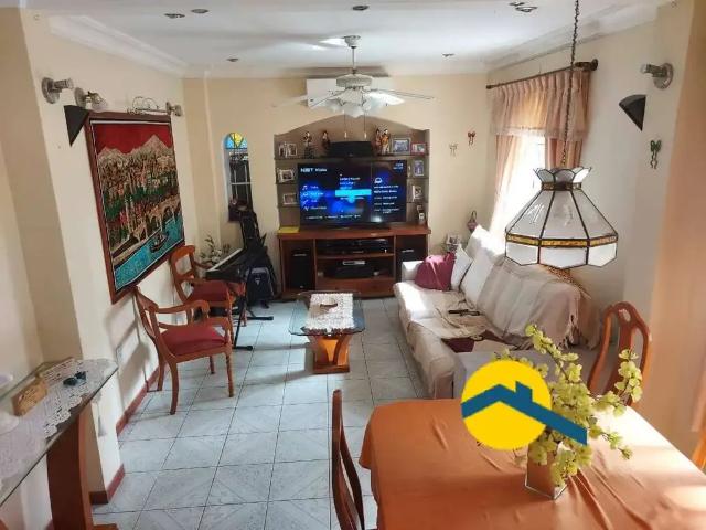 Casa / Sobrado para Venda em Niterói/RJ Ponta D'Areia 3 Quartos