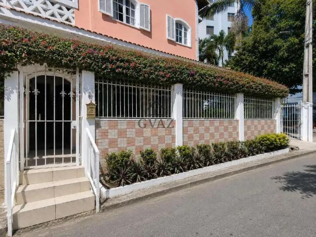 Casa / Sobrado para Venda em Niterói/RJ Ponta D'Areia 4 Quartos