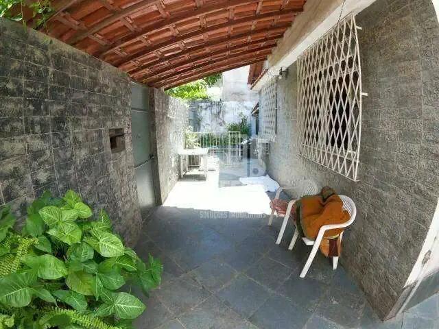 Casa / Sobrado para Venda em Niterói/RJ Pe Pequeno 4 Quartos