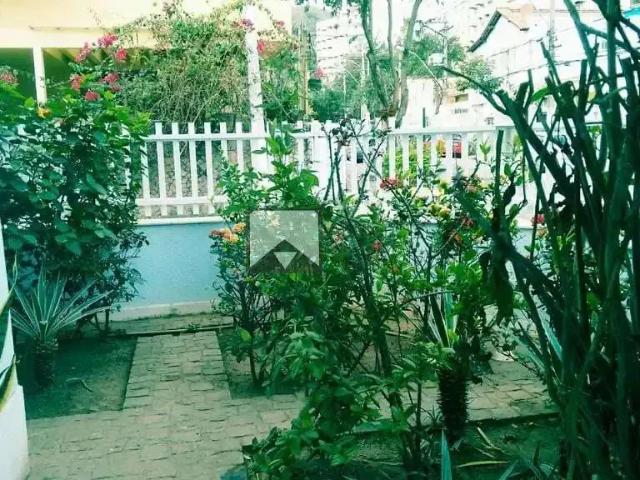 Casa / Sobrado para Venda em Niterói/RJ Pe Pequeno 5 Quartos