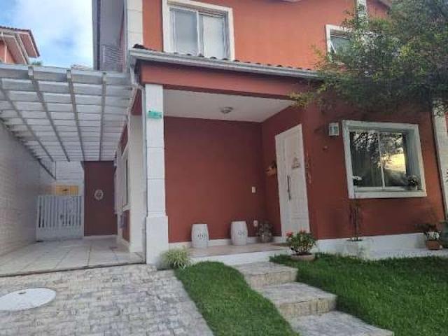 Casa / Sobrado para Venda em Niterói/RJ Pendotiba 4 Quartos