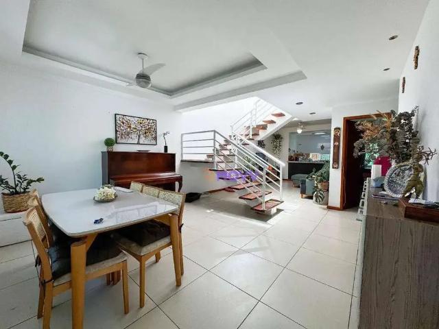 Casa / Sobrado para Venda em Niterói/RJ Piratininga 3 Quartos