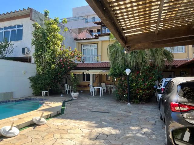 Casa / Sobrado para Venda em Niterói/RJ Piratininga 3 Quartos