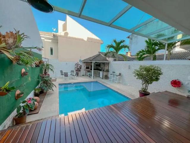 Casa / Sobrado para Venda em Niterói/RJ Piratininga 3 Quartos