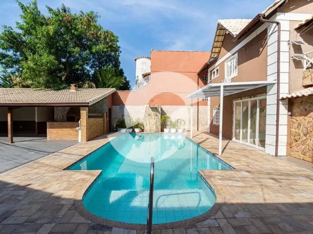 Casa / Sobrado para Venda em Niterói/RJ Piratininga 4 Quartos