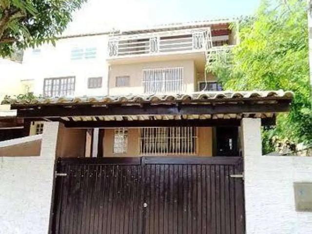 Casa / Sobrado para Venda em Niterói/RJ Piratininga 4 Quartos