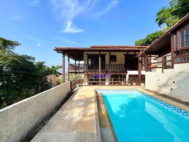 Casa / Sobrado para Venda em Niterói/RJ Piratininga 4 Quartos