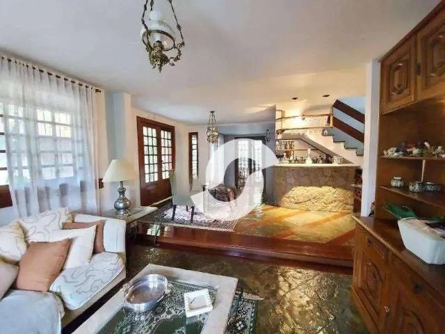 Casa / Sobrado para Venda em Niterói/RJ Piratininga 4 Quartos