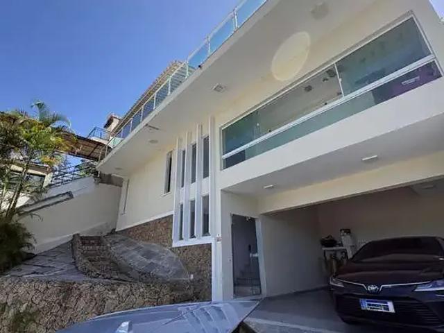 Casa / Sobrado para Venda em Niterói/RJ Piratininga 4 Quartos