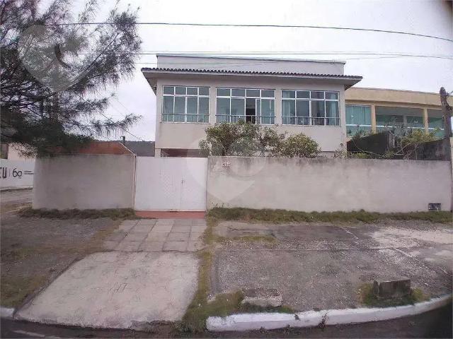 Casa / Sobrado para Venda em Niterói/RJ Piratininga 4 Quartos