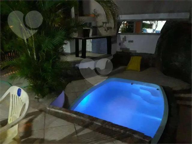 Casa / Sobrado para Venda em Niterói/RJ Piratininga 4 Quartos