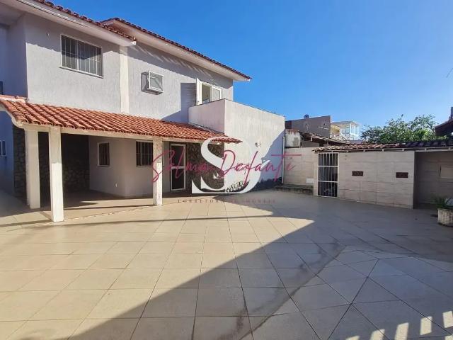 Casa / Sobrado para Venda em Niterói/RJ Piratininga 6 Quartos