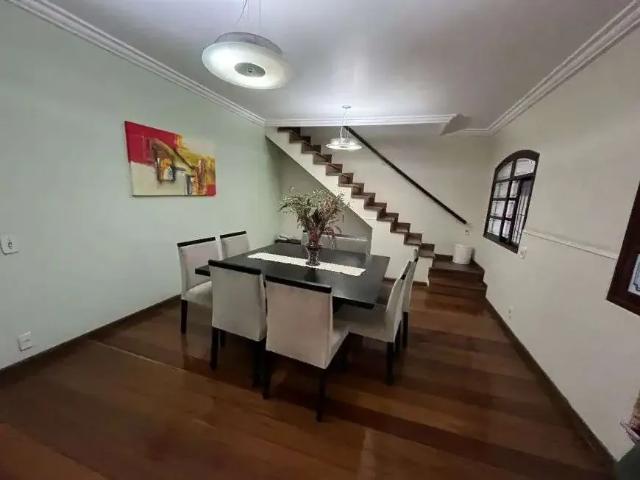 Casa / Sobrado para Venda em Niterói/RJ Piratininga 6 Quartos