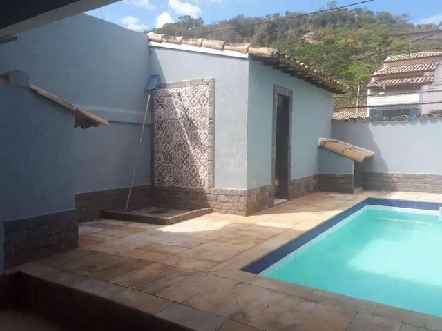 Casa / Sobrado para Venda em Niterói/RJ Piratininga 8 Quartos