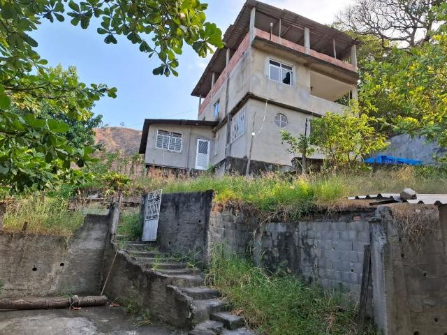 Casa / Sobrado para Venda em Niterói/RJ Tenente Jardim 6 Quartos