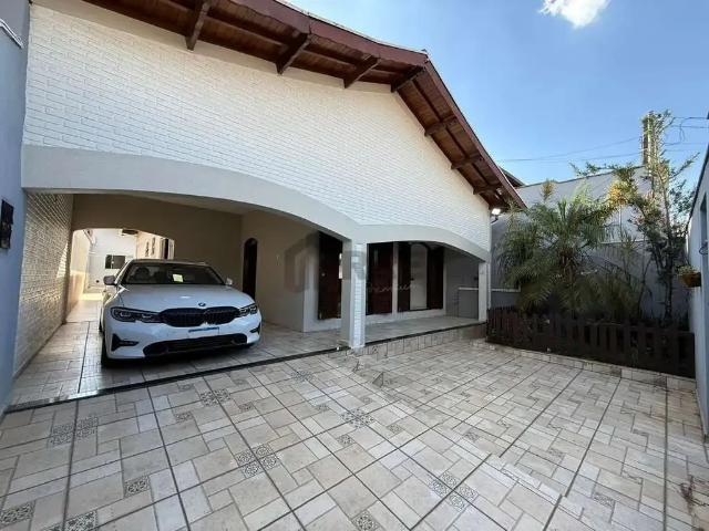Casa / Sobrado para Venda em Nova Odessa/SP Centro 3 Quartos