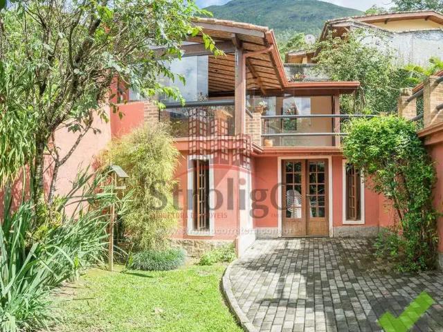 Casa / Sobrado para Venda em Nova Friburgo/RJ Cônego 3 Quartos