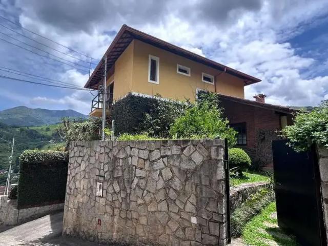 Casa / Sobrado para Venda em Nova Friburgo/RJ Cônego 3 Quartos