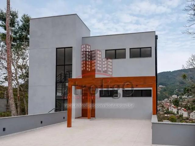 Casa / Sobrado para Venda em Nova Friburgo/RJ Cônego 3 Quartos