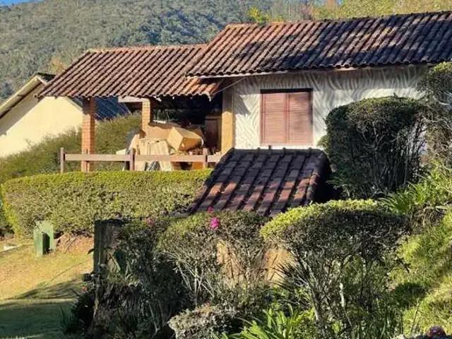 Casa / Sobrado para Venda em Nova Friburgo/RJ Cônego 4 Quartos