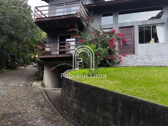 Casa / Sobrado para Venda em Nova Friburgo/RJ Cônego 6 Quartos